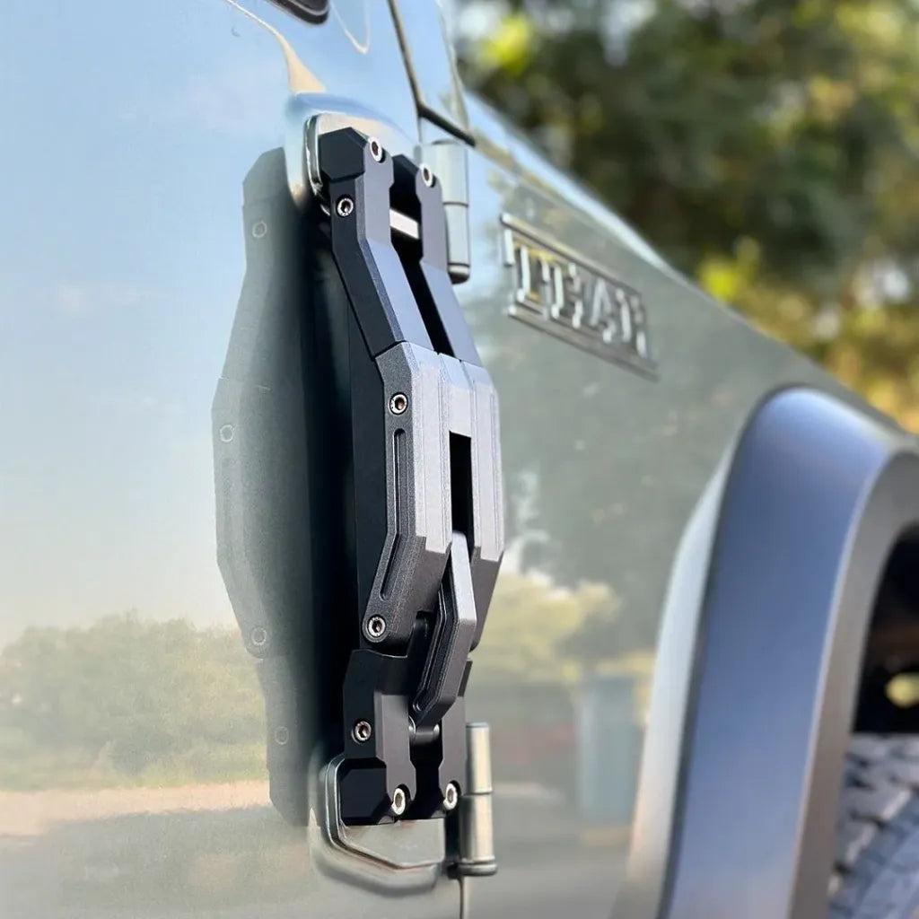 PROMAN NEW DOOR STEP HINGE FOR THAR 2020+AND ROXX TYPE 2 – LUXE AUTOMOTIVE