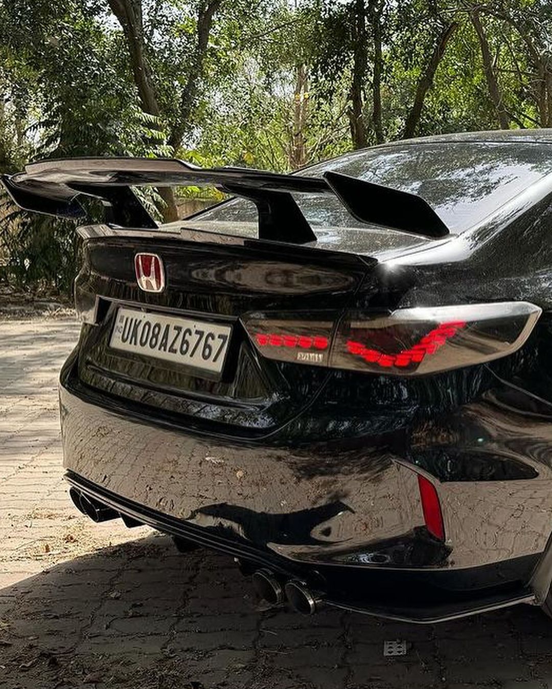 SEDAN SPOILER – LUXE AUTOMOTIVE